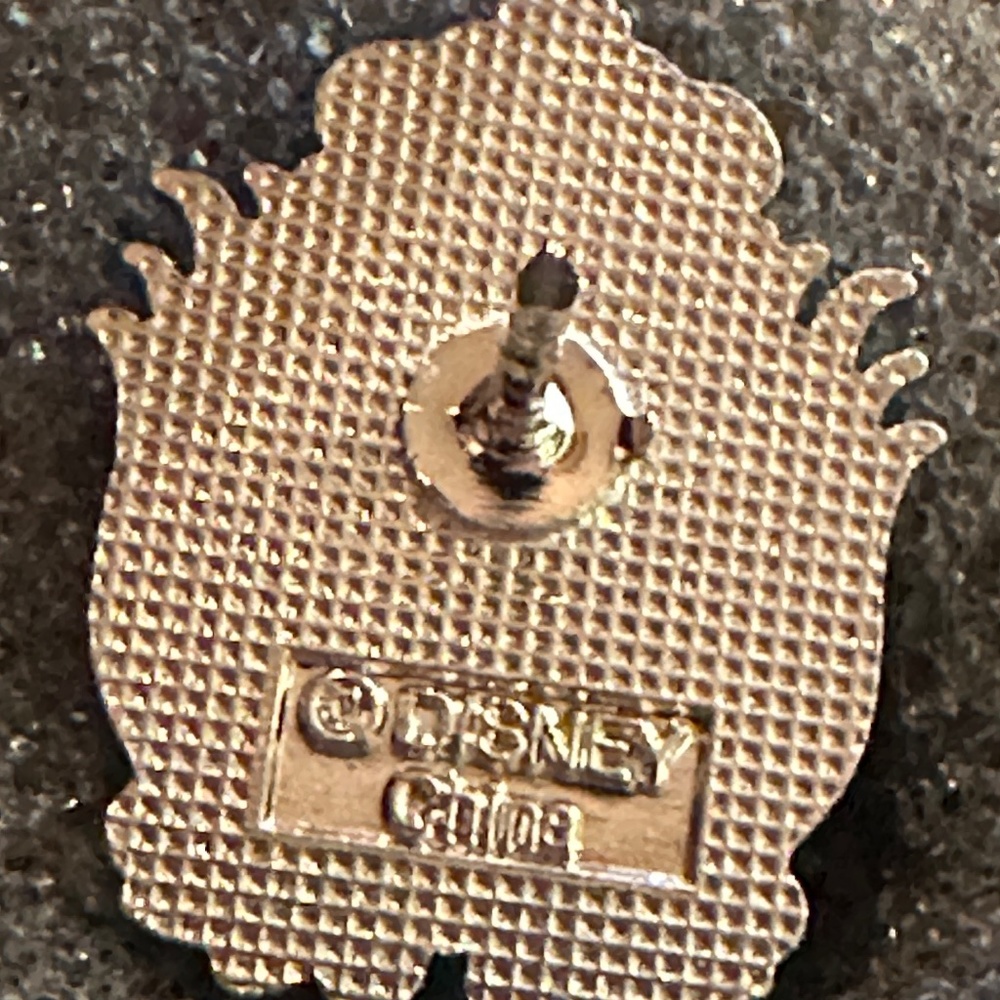Rare Disneyland Club 33 Exclusive Lapel Pin - Gem
